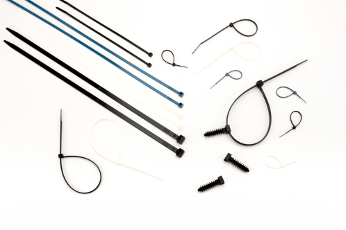 Tipos de bridas para cables: opciones para una fijación segura - Interflex